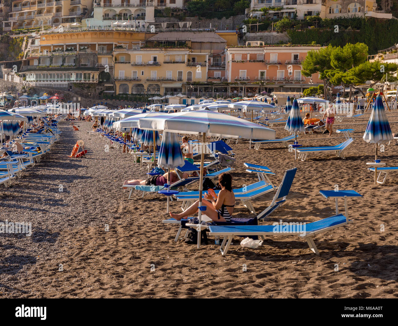 beach with sunbeds and brollies, Positano, Amalfi Coast, Italy Stock ...