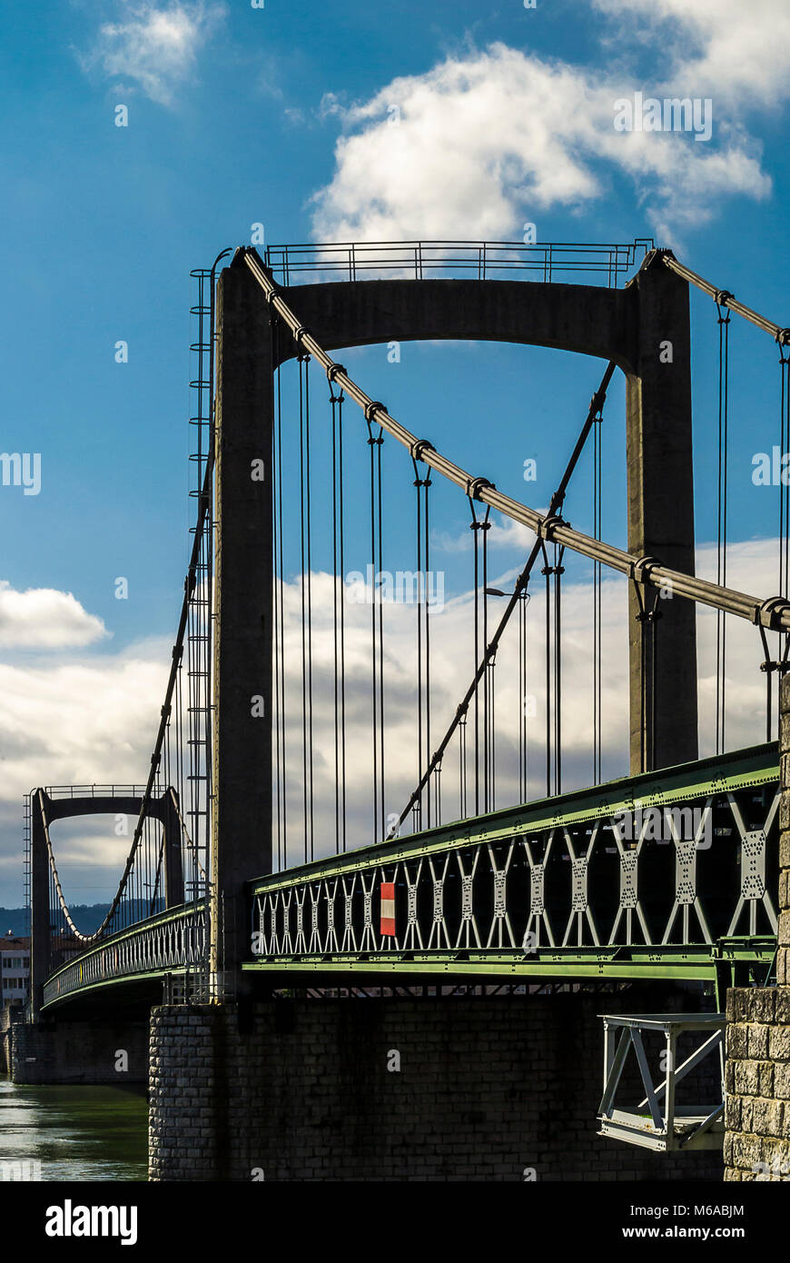 Steel suspended bridge hi-res stock photography and images - Alamy