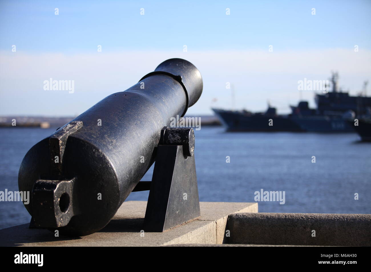 Ships Cannon High Resolution Stock Photography and Images - Alamy