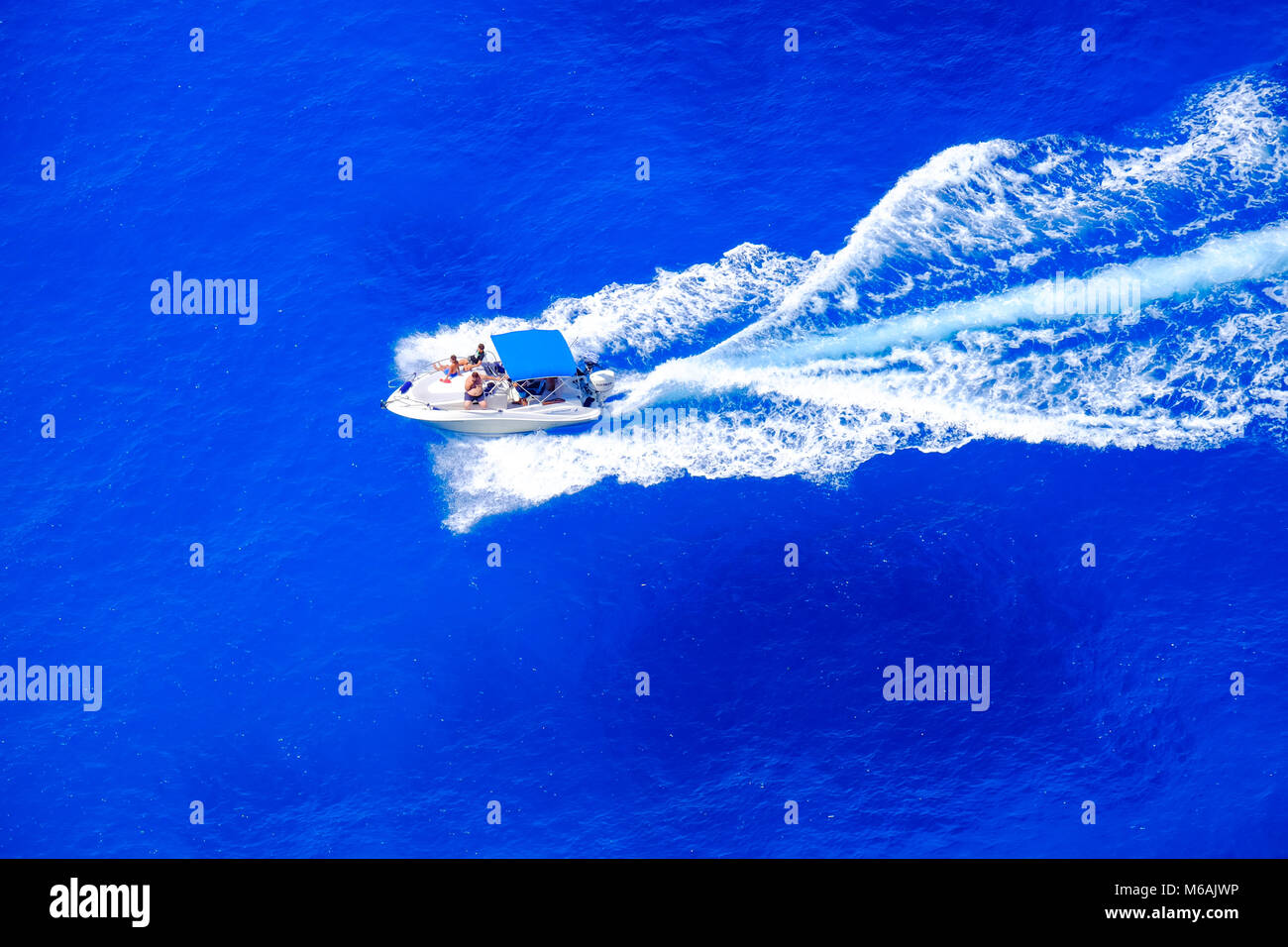 Greece boat holiday hi-res stock photography and images - Alamy