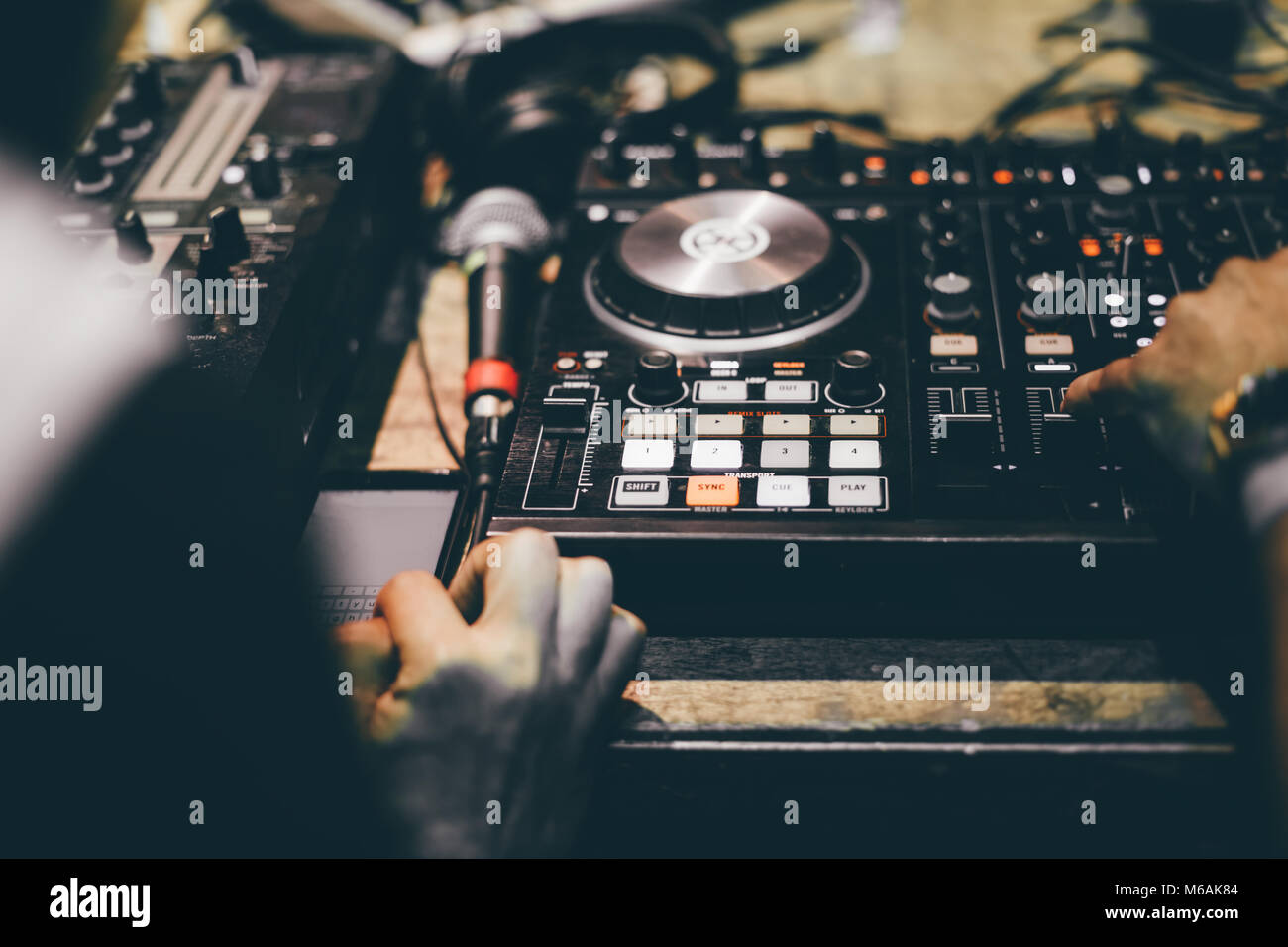 Turntable by crowd hi-res stock photography and images - Alamy