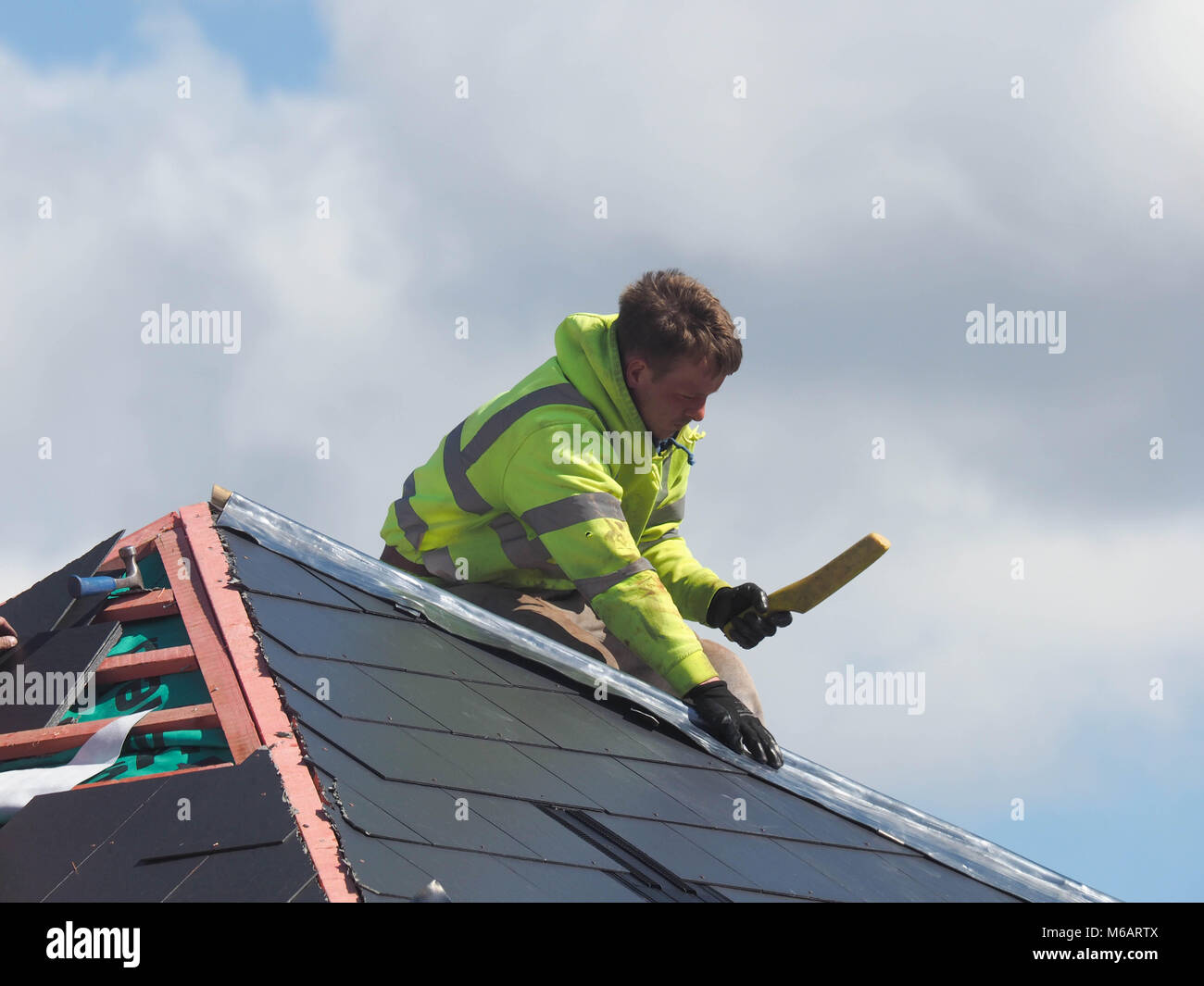 ROOFING CONTRACTORS WORKING ON ROOF OF NEW BUILD HOPKINS HOMES ...