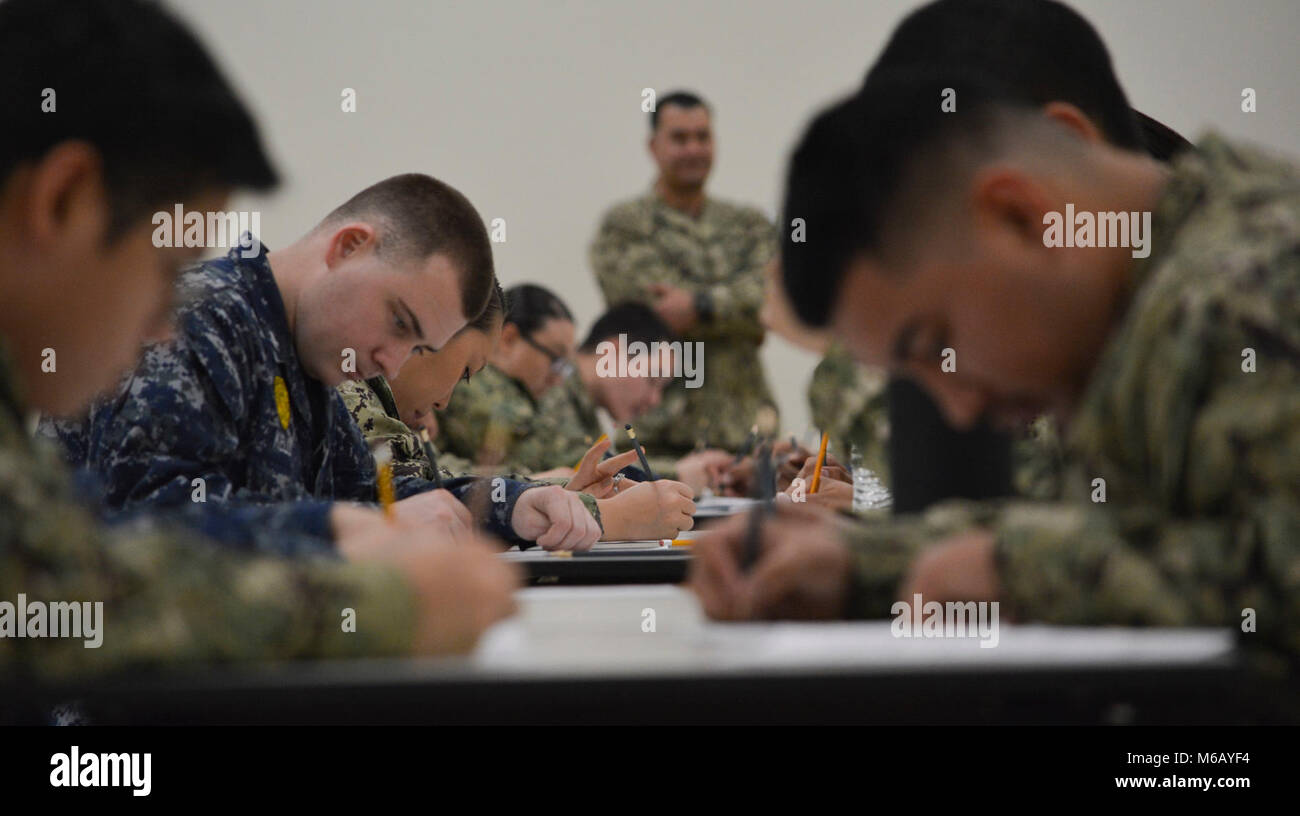 Navy operational support center nosc hi-res stock photography and ...