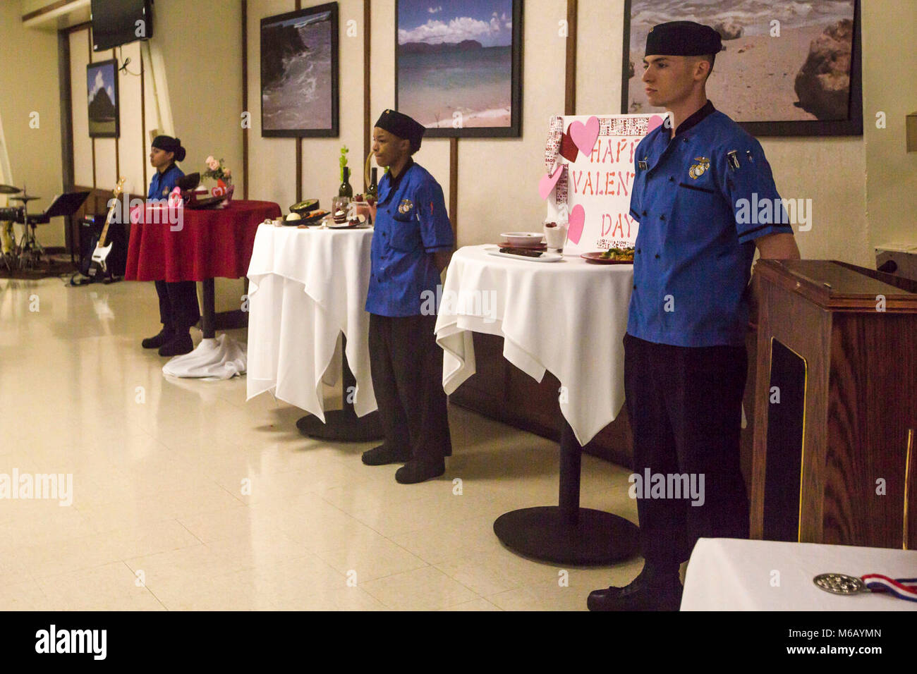 Navy chow hall hi-res stock photography and images - Alamy
