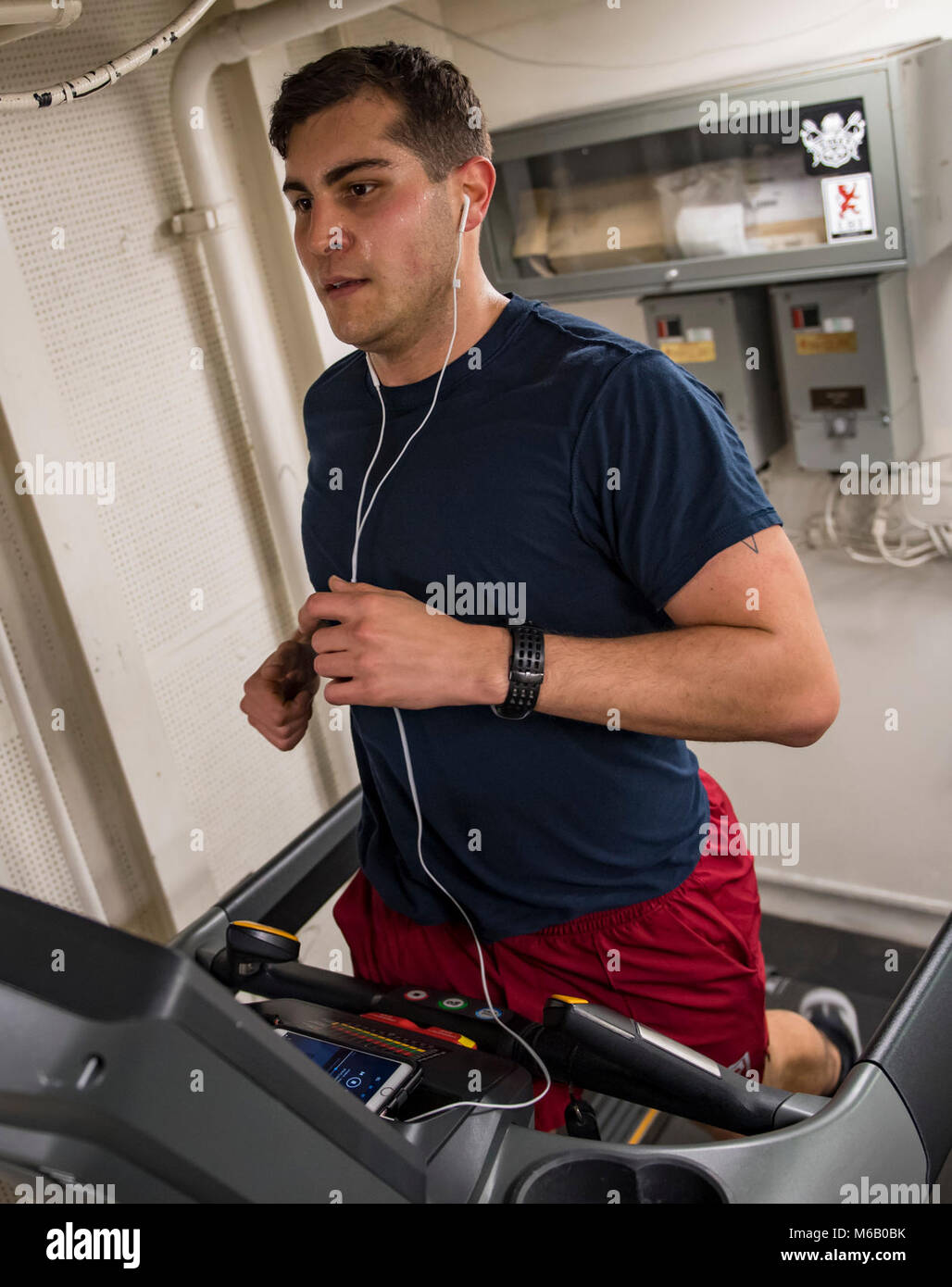 Cryptologic technician collection 2nd class hi-res stock photography ...