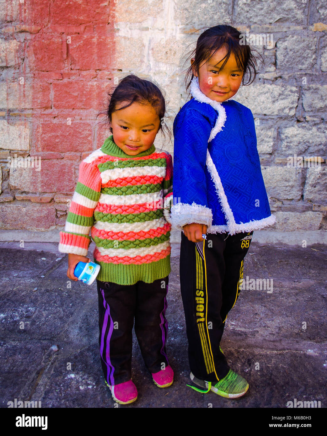Tibetan children hi-res stock photography and images - Alamy