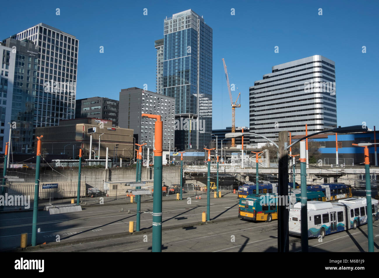 Downtown bus hi-res stock photography and images - Alamy