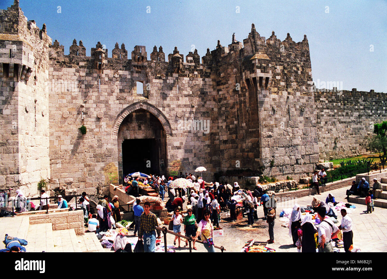 A busy market by Damascus gate in East Jerusalem Stock Photo - Alamy
