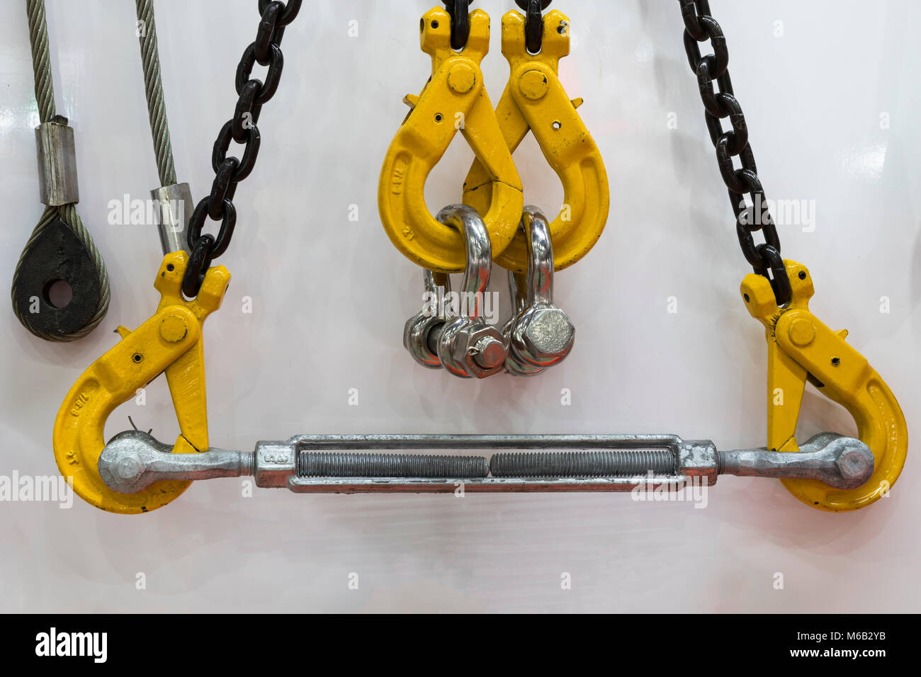 Hook chain steel wire hi-res stock photography and images - Alamy