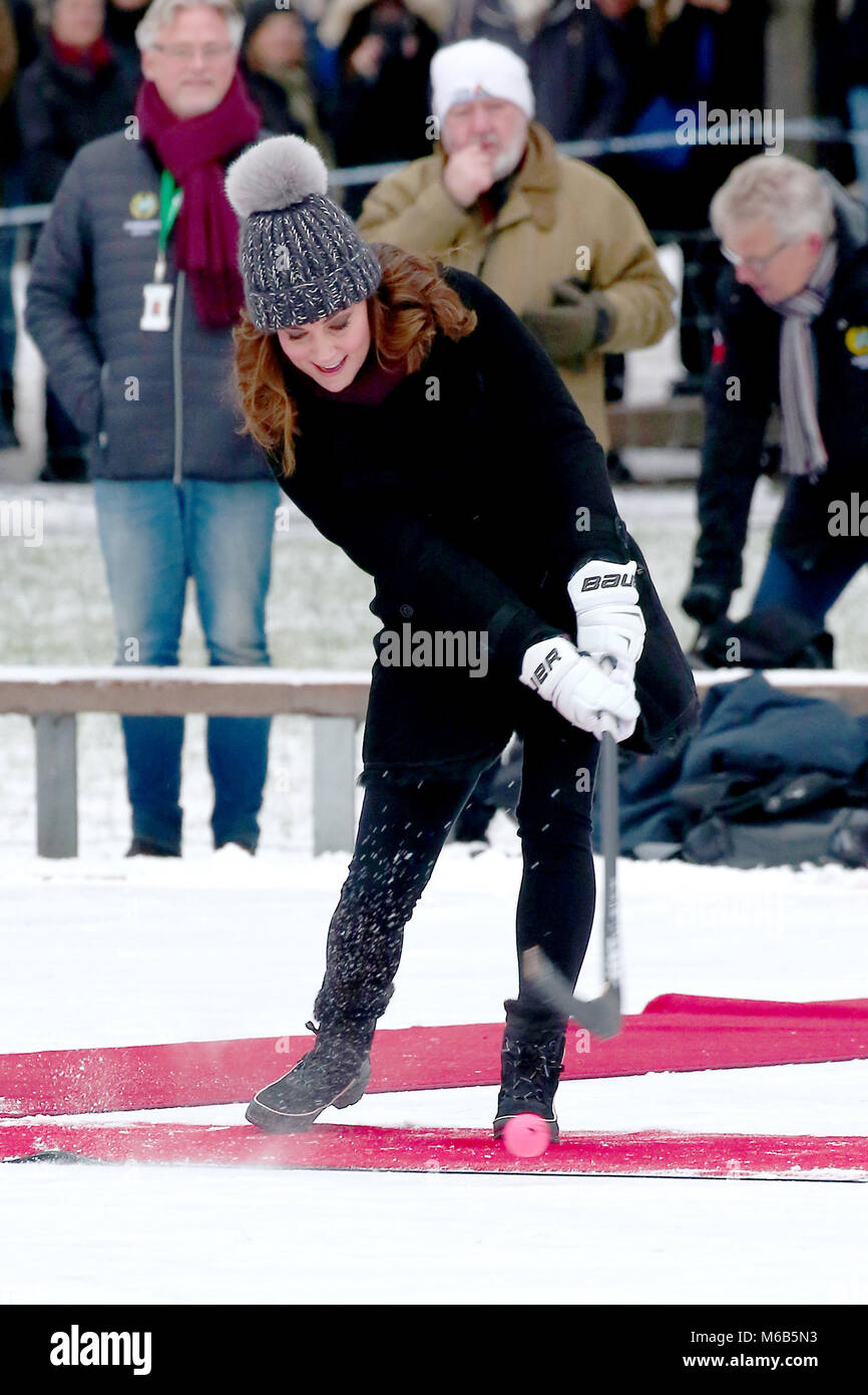 The Duke and Duchess of Cambridge attend a game of bandy hockey in ...