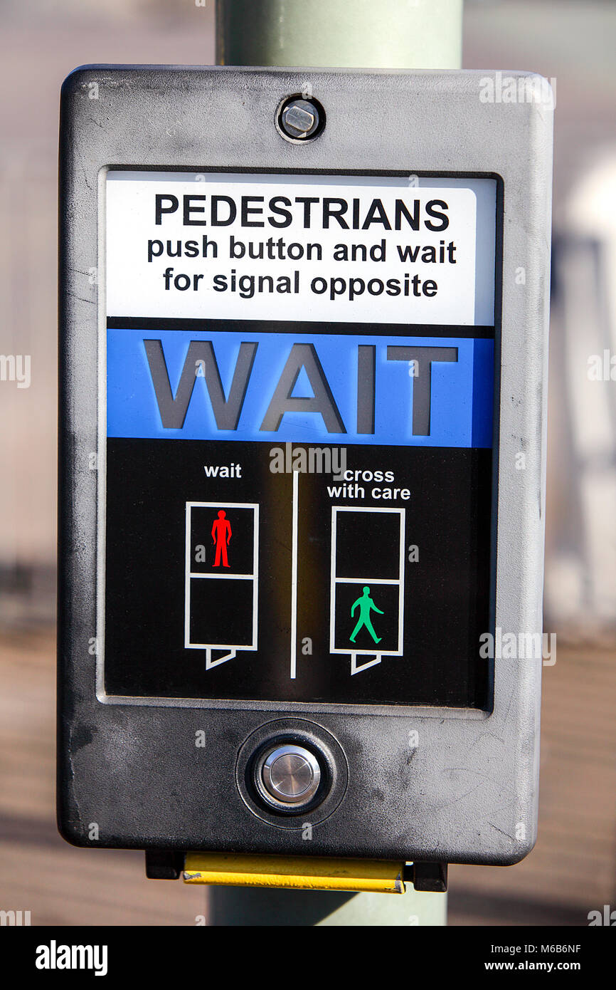 Pedestrian signal hi-res stock photography and images - Alamy