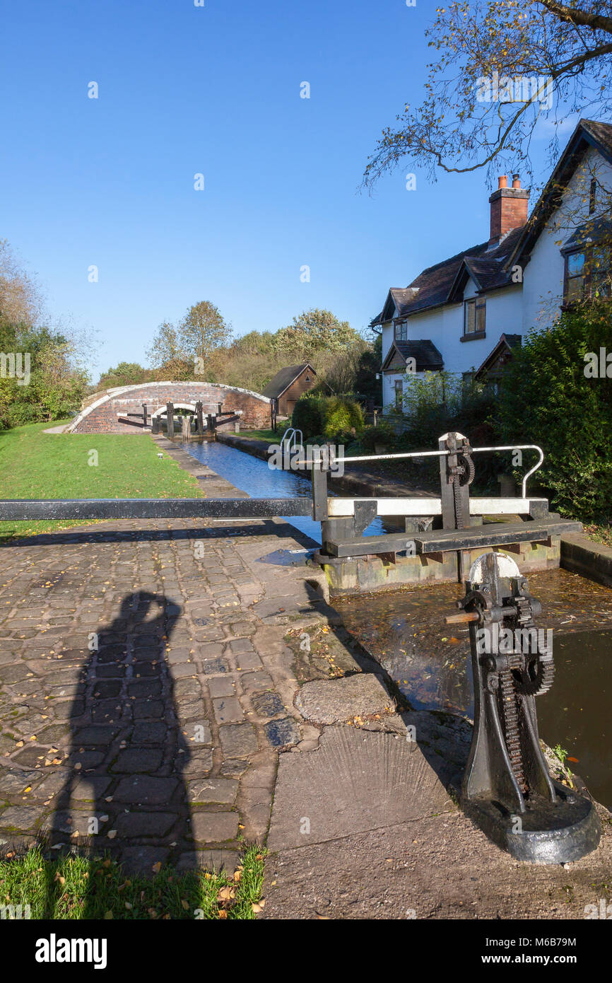 Tatenhill lock on the Trent and Mersey Canal, Branston, Staffordshire ...