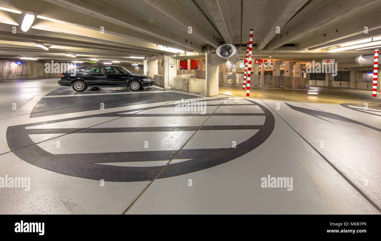 Circular Driveway High Resolution Stock Photography and Images - Alamy