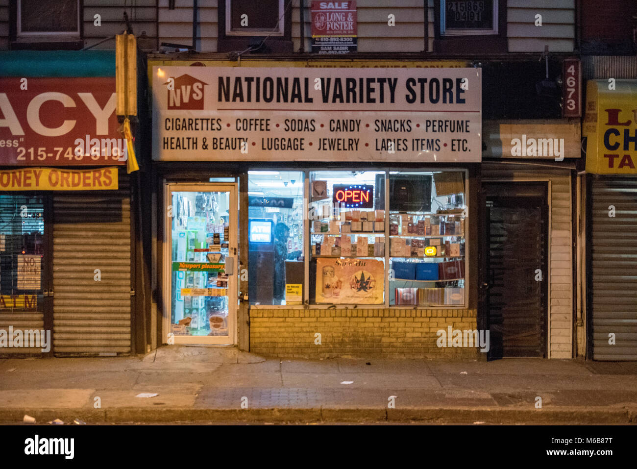 Image of a shop front store facade Stock Photo - Alamy