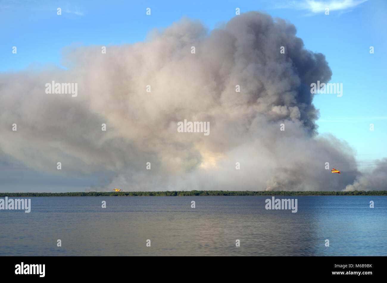 Giant wildfire out of control Stock Photo - Alamy