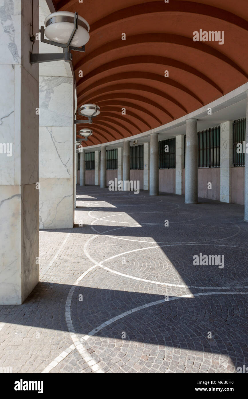 Fascist architecture rome hi-res stock photography and images - Alamy