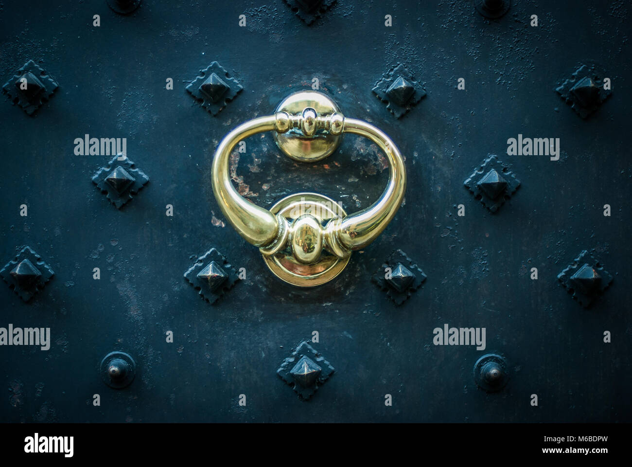 Steel barred gate hi-res stock photography and images - Alamy