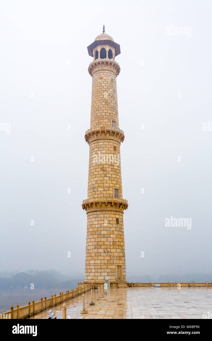 Taj mahal pillar hi-res stock photography and images - Alamy