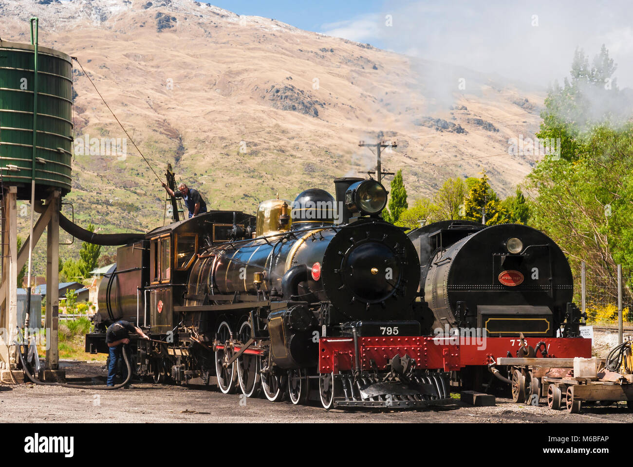 Steam train cow catcher hi-res stock photography and images - Alamy