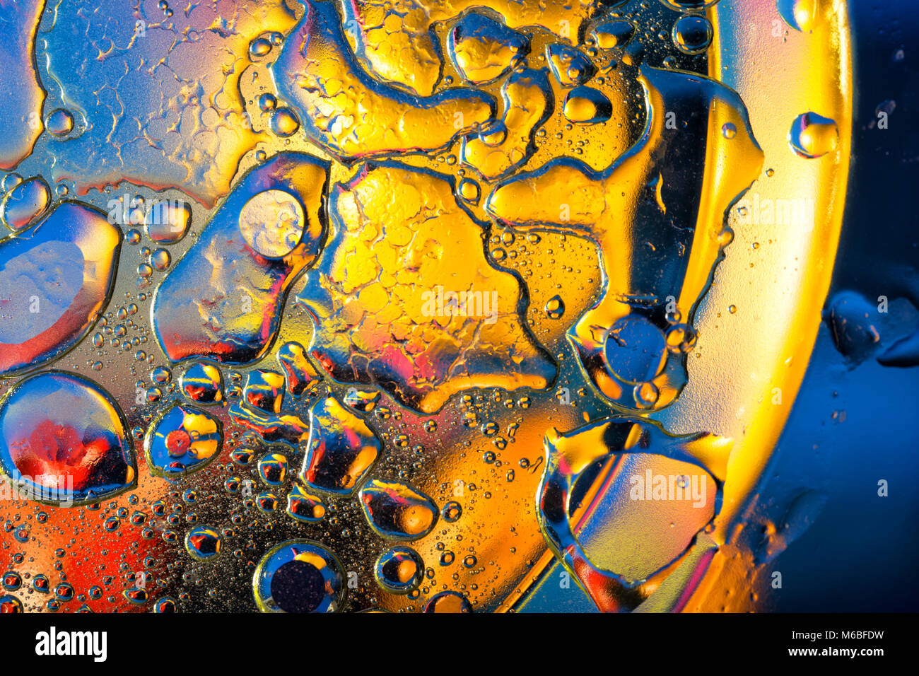 Light yellow blue water hi-res stock photography and images - Alamy