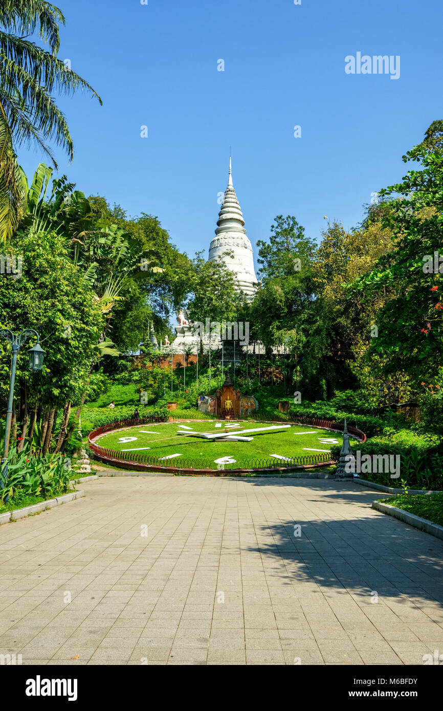 Wat Phnom is a Buddhist temple located in Phnom Penh, Cambodia, with ...