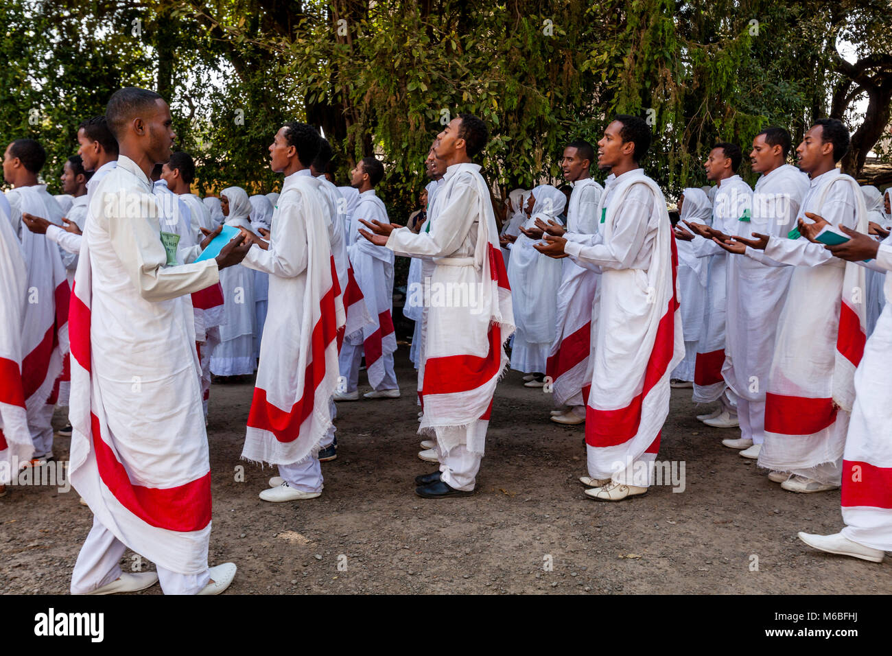 Ethiopian Orthodox Christians Dressed In Traditional White Celebrate ...