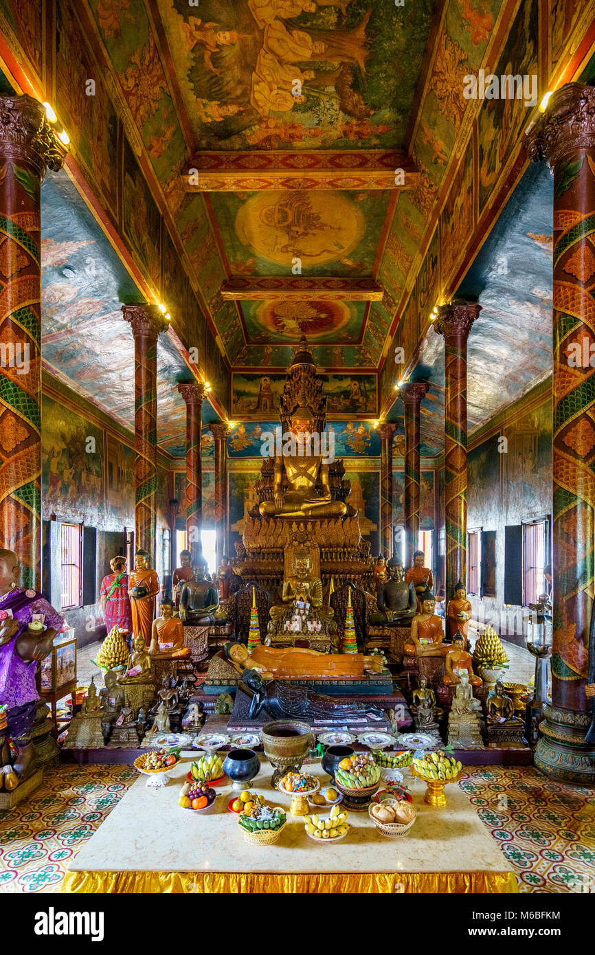 Inside the Wat Phnom temple in Phnom Penh, Cambodia. Beautiful view of ...