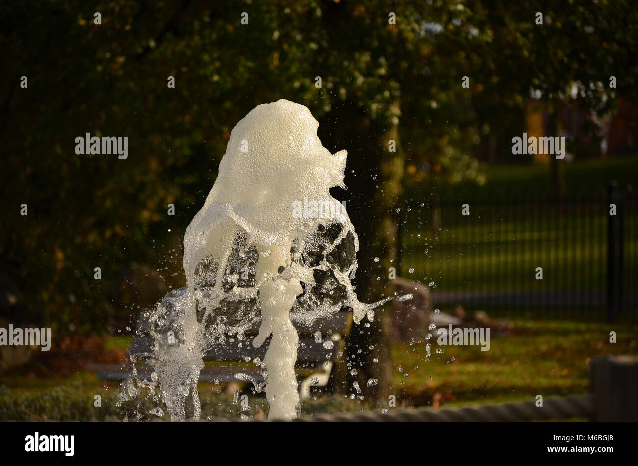 Dancing water fountain Stock Photo - Alamy