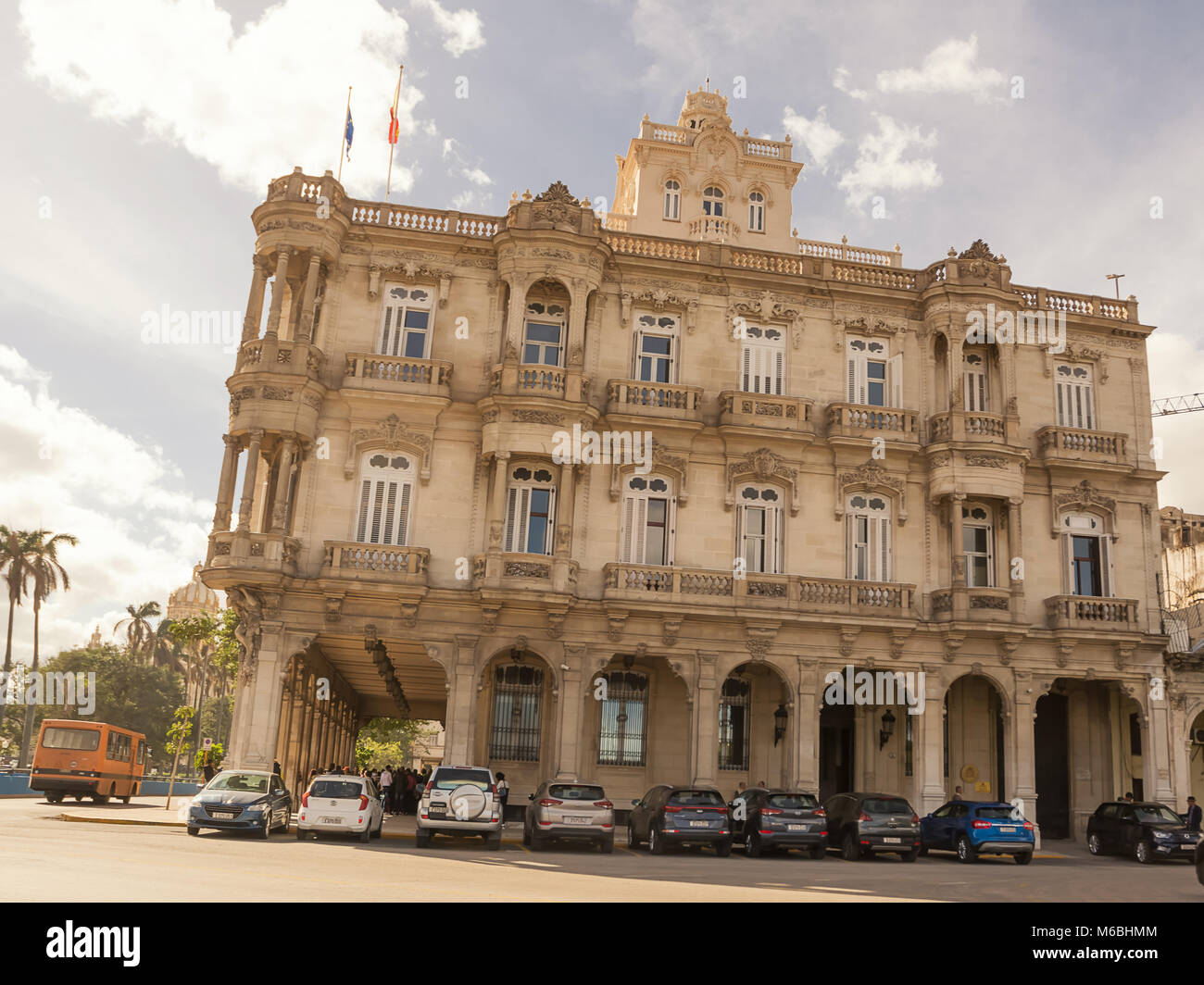Havana embassy hi-res stock photography and images - Alamy