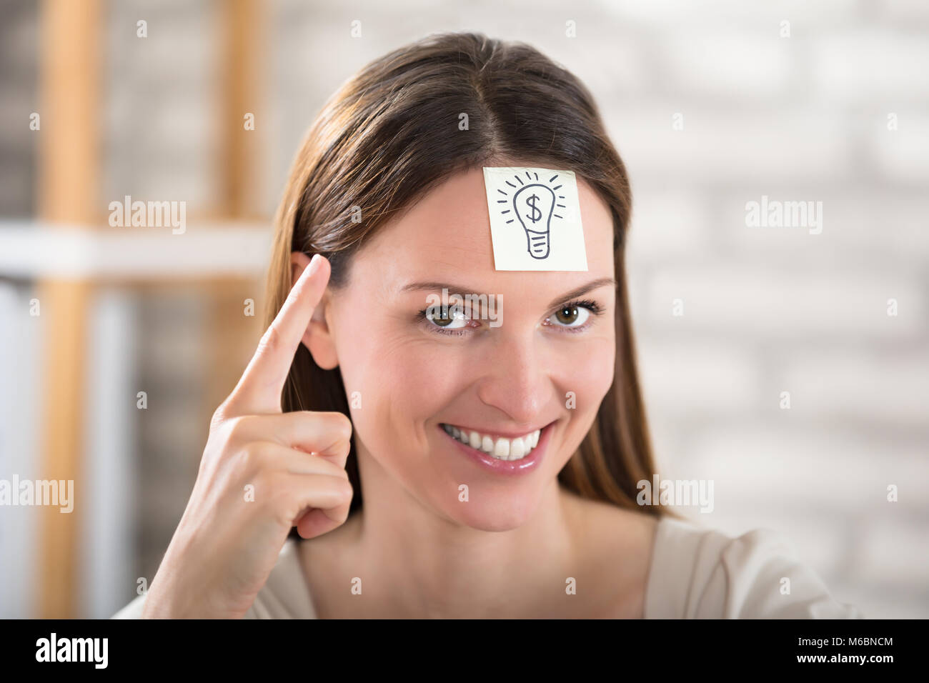 Sticky note on forehead hi-res stock photography and images - Alamy