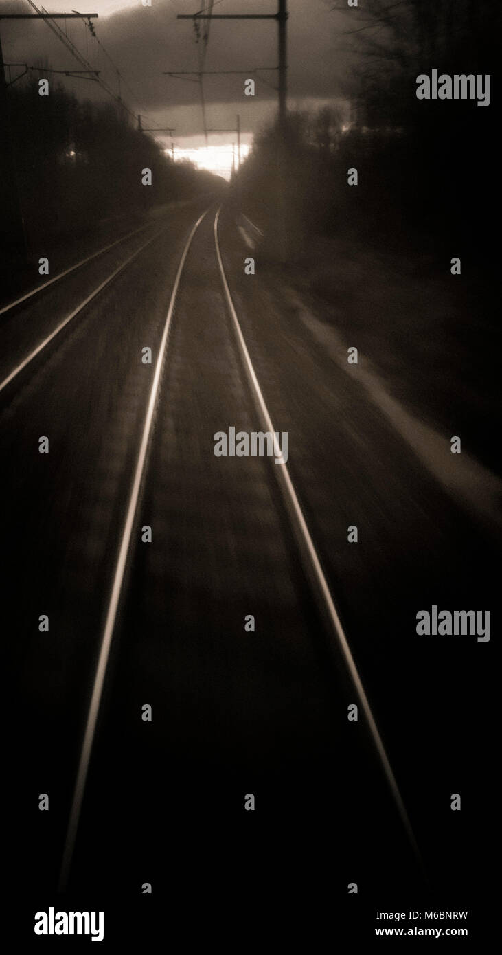 Photo of railroad tracks hi-res stock photography and images - Alamy