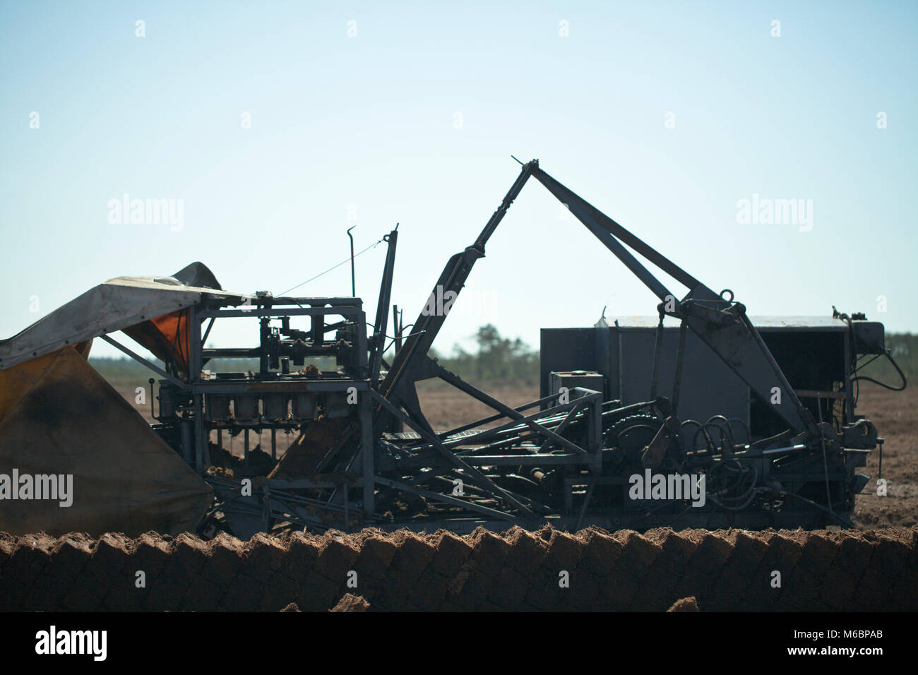 extraction of peat Stock Photo - Alamy