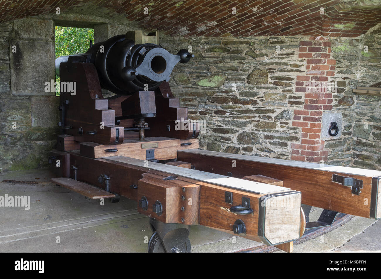 Breech loader hi-res stock photography and images - Alamy