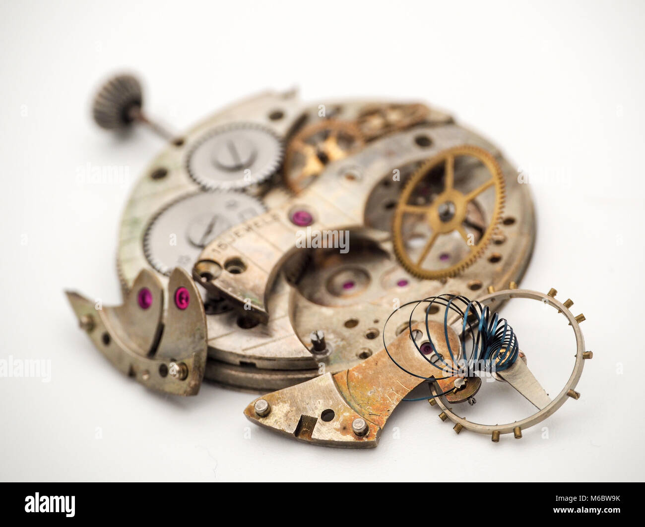 Gold watch, fixing hi-res stock photography and images - Alamy