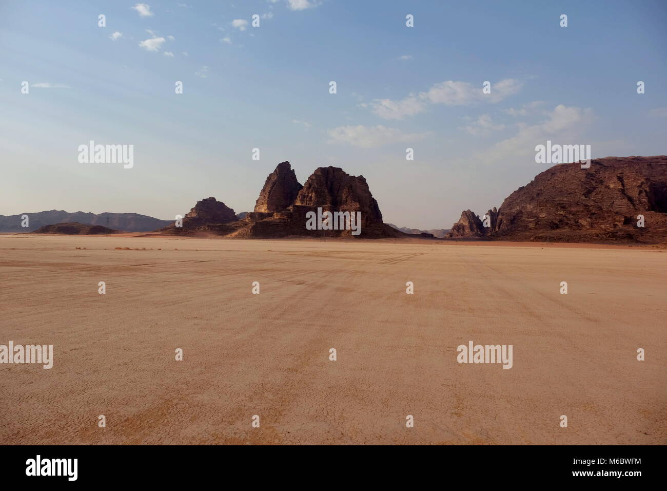 Wadi Rum, the Jordanian Valley of the Moon Stock Photo - Alamy