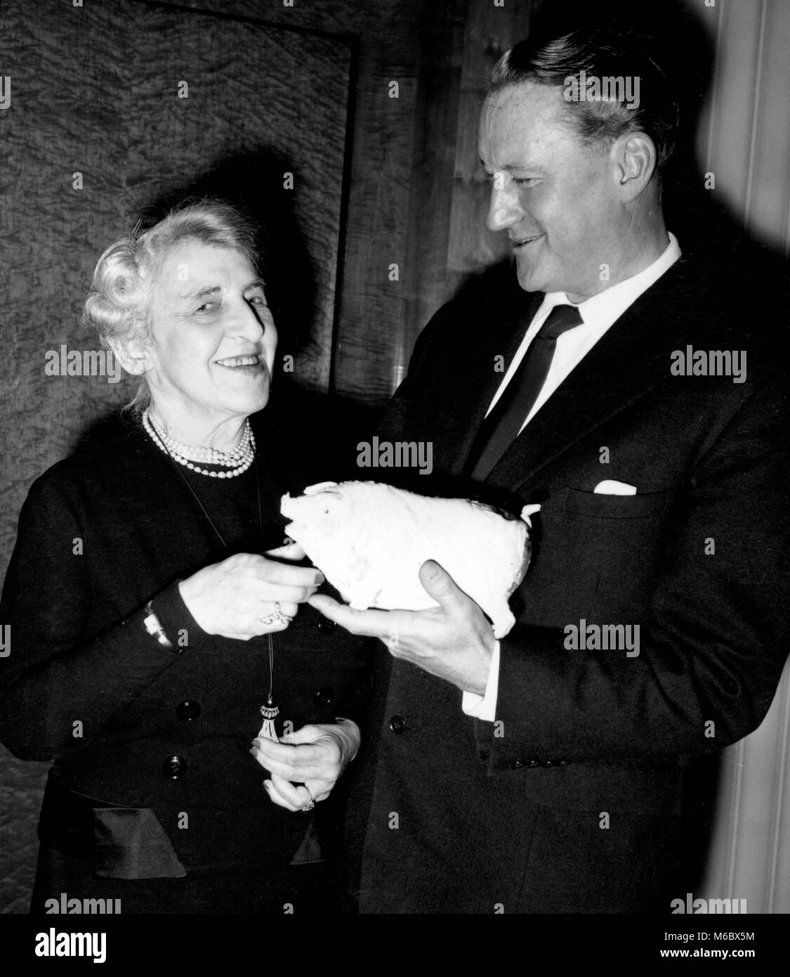 Titanic survivors hi-res stock photography and images - Alamy