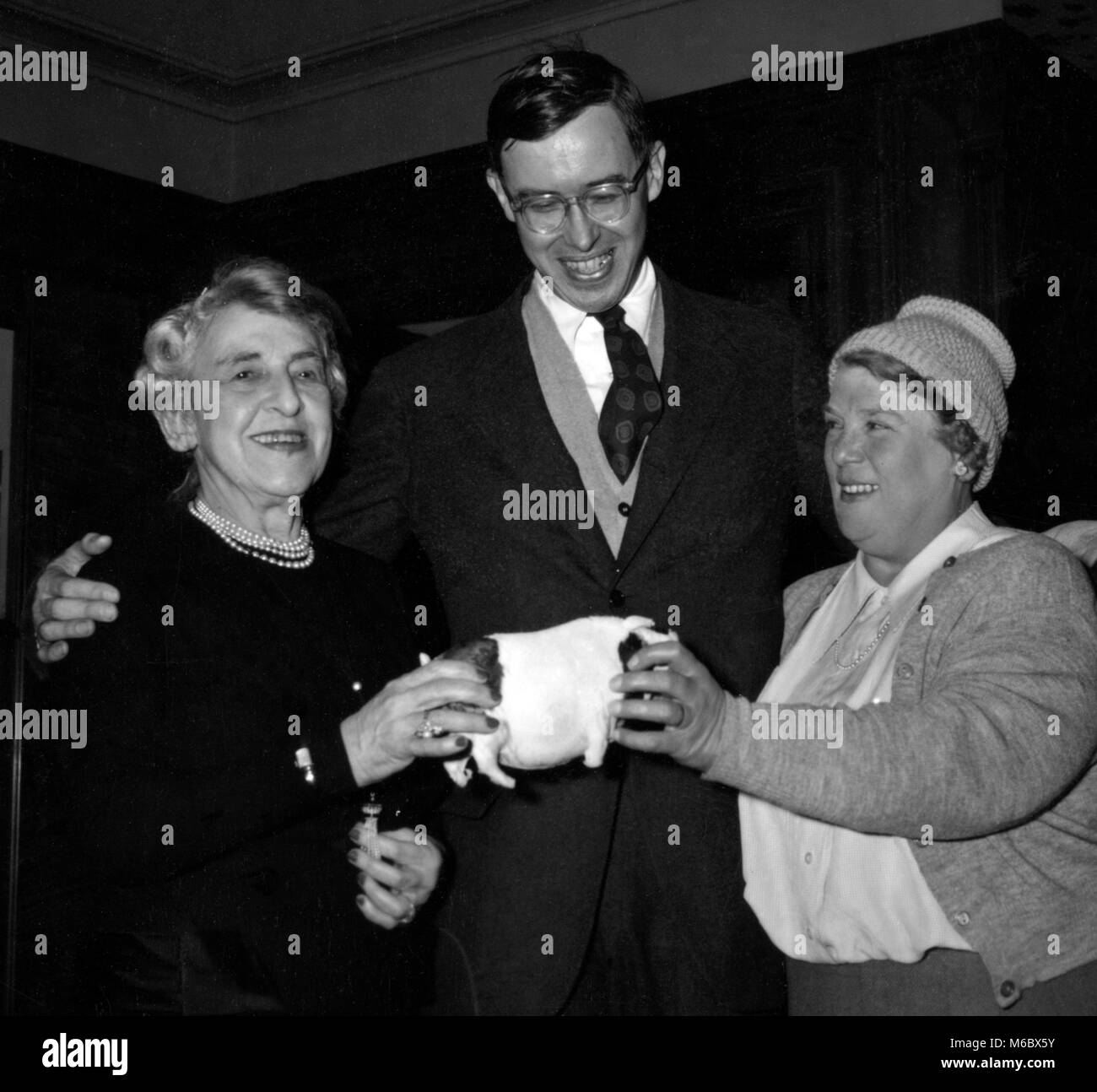 Titanic survivors hi-res stock photography and images - Alamy