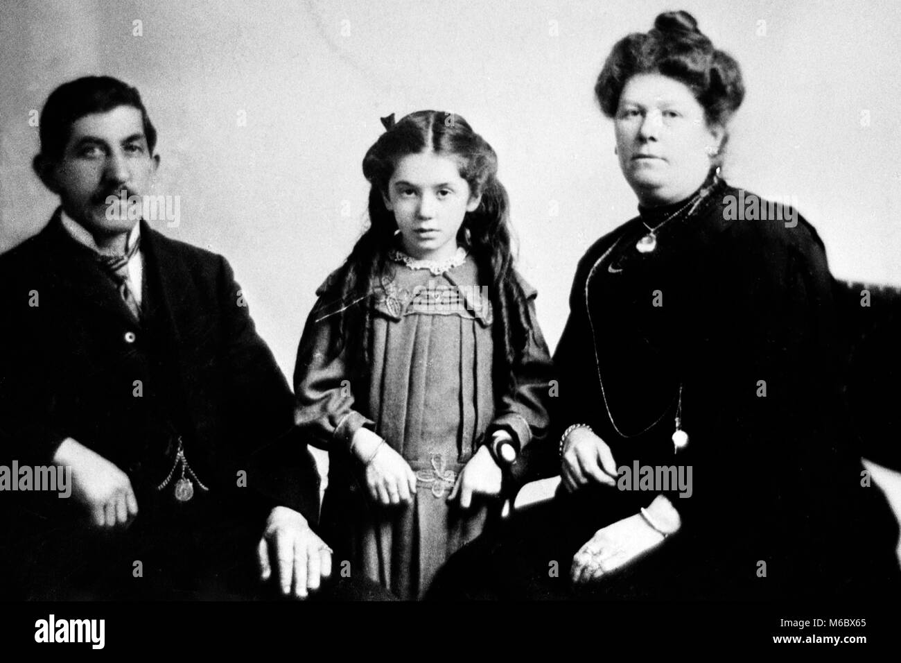 Titanic the hart family hi-res stock photography and images - Alamy