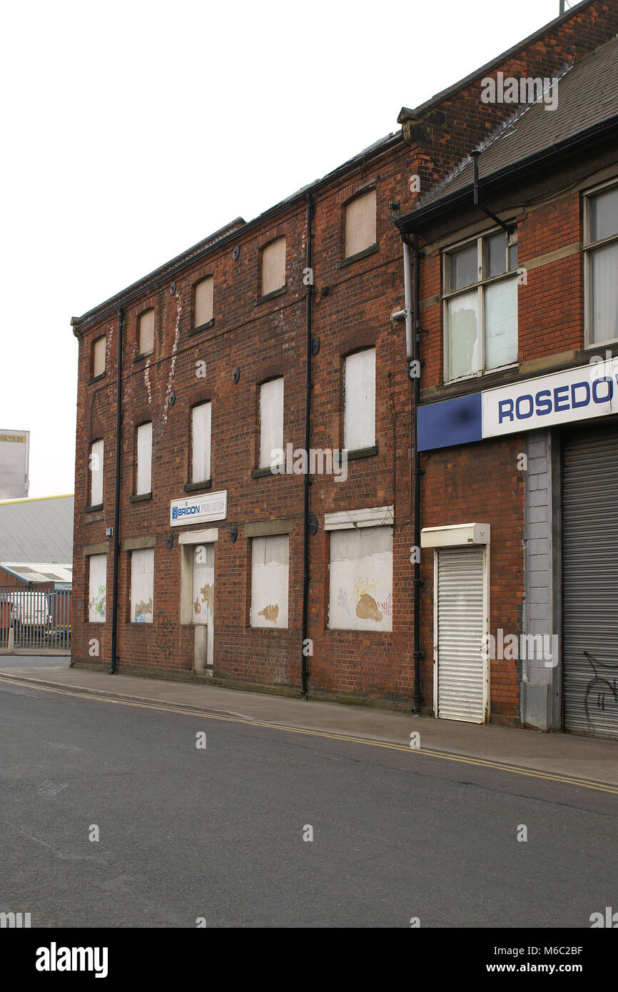 Hull factory hi-res stock photography and images - Alamy