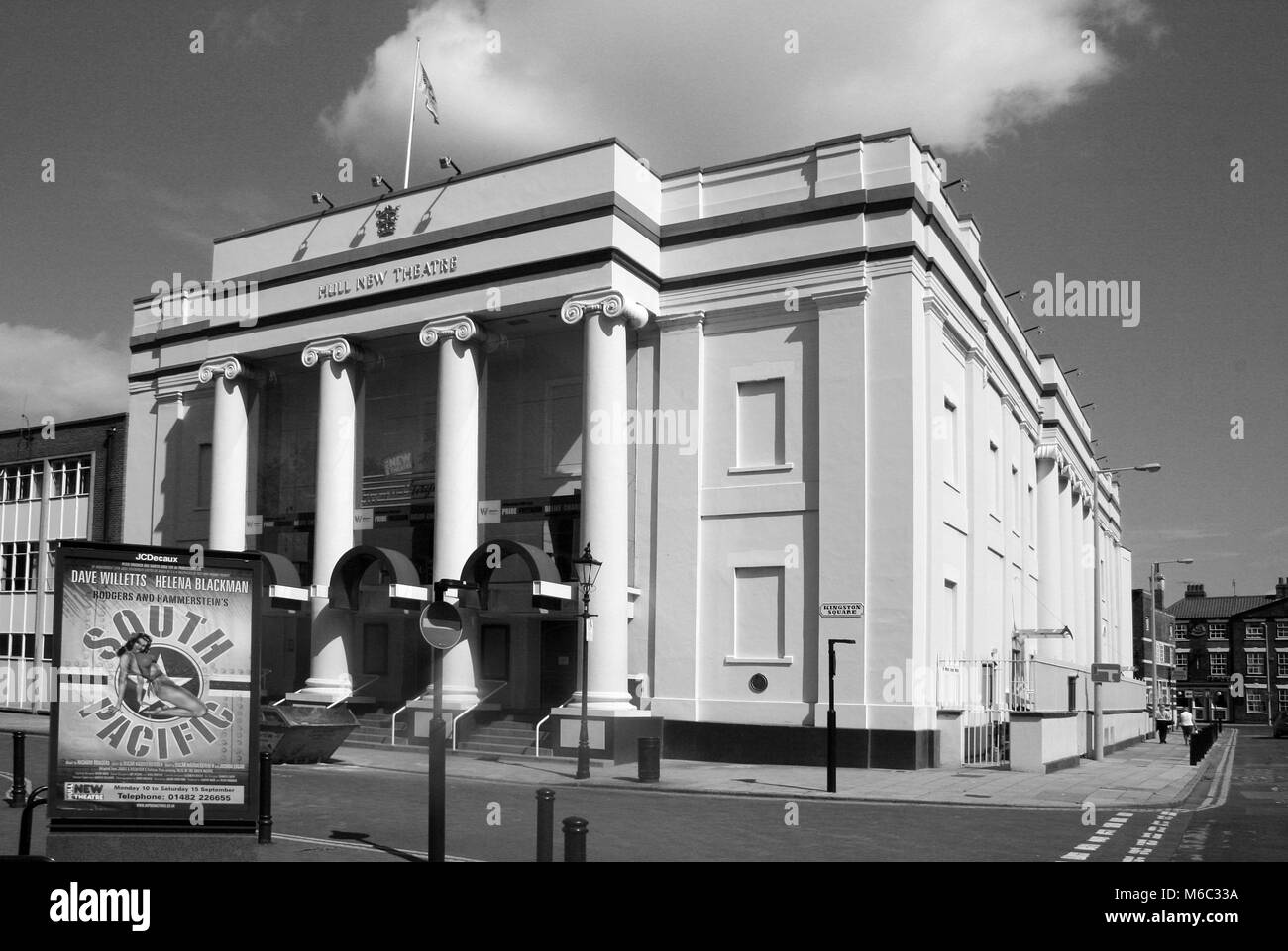 New theatre hull hi-res stock photography and images - Alamy