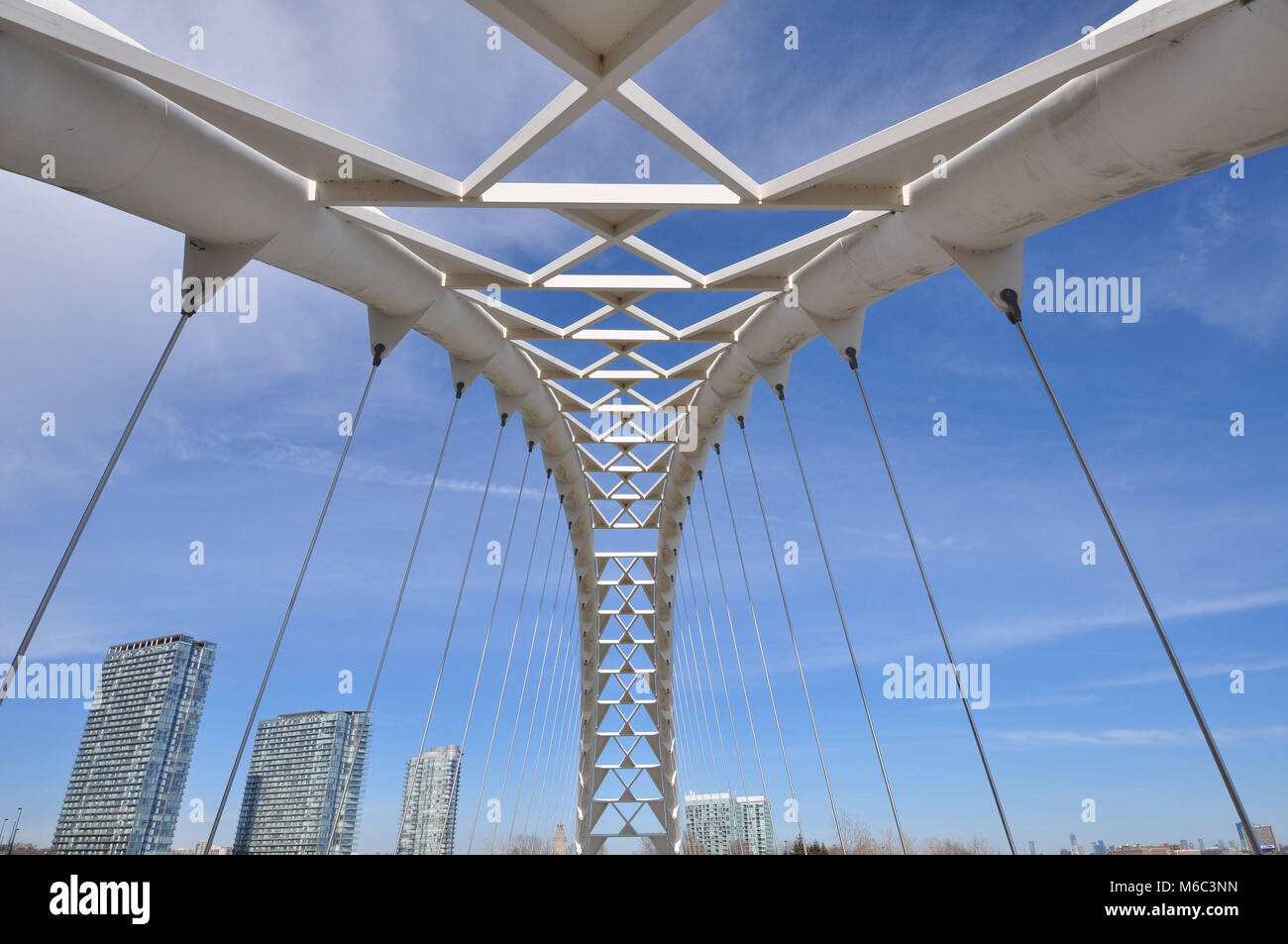 Humber Bay Arch Bridge, Toronto, Canada Stock Photo - Alamy
