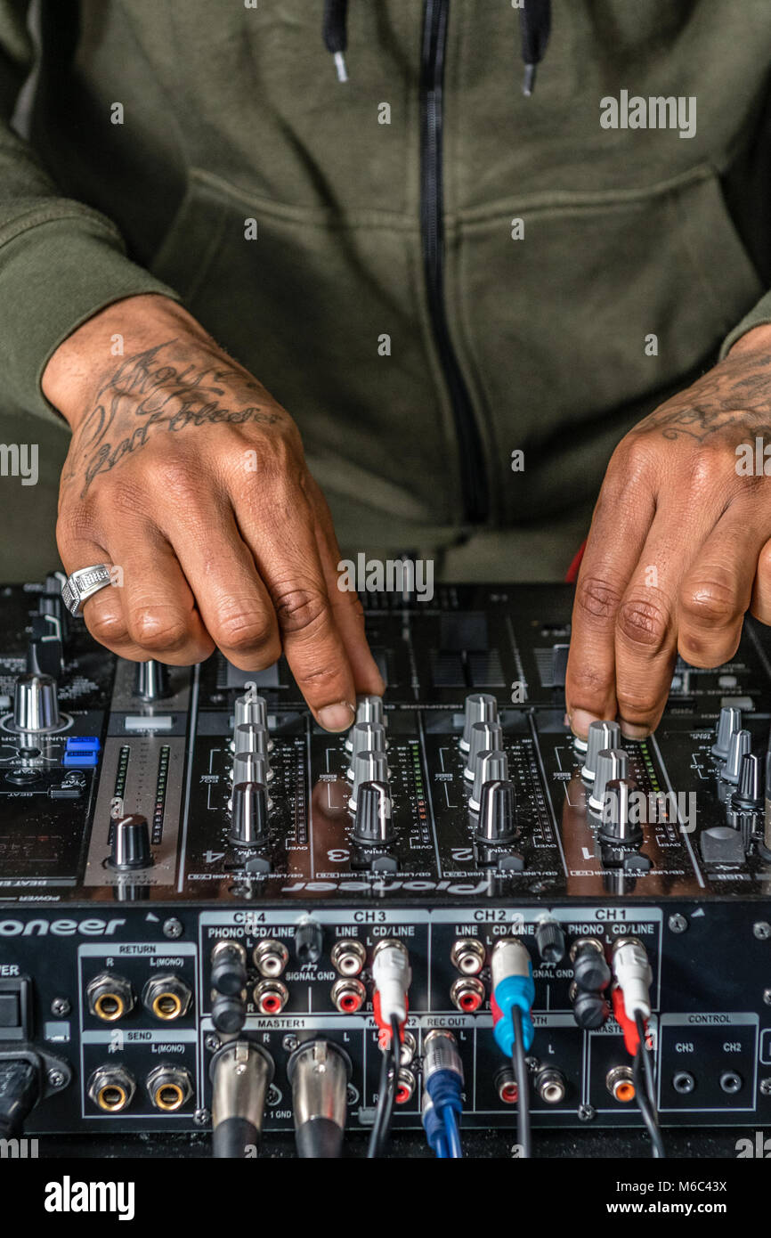 Octogenarian black Caribbean woman who emigrated to the UK at the age ...