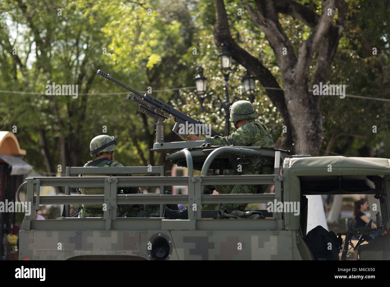 Armed forces humvee hi-res stock photography and images - Alamy