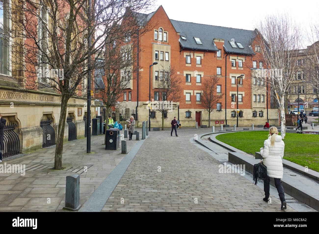 Long millgate hi-res stock photography and images - Alamy