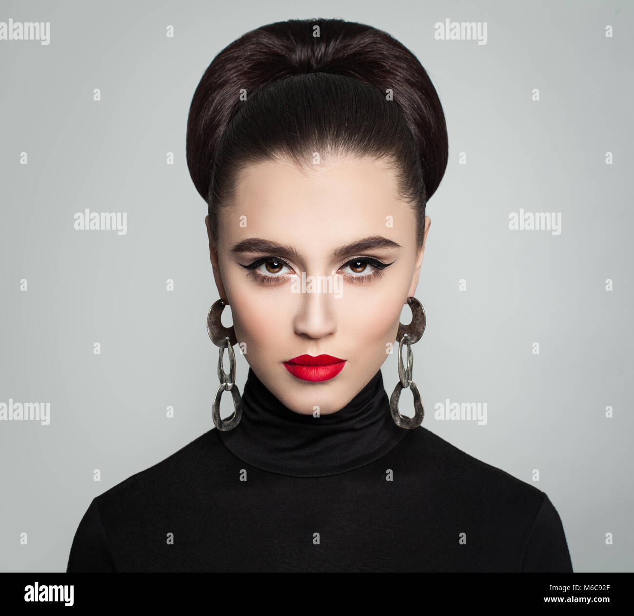 Female model face hi-res stock photography and images - Alamy