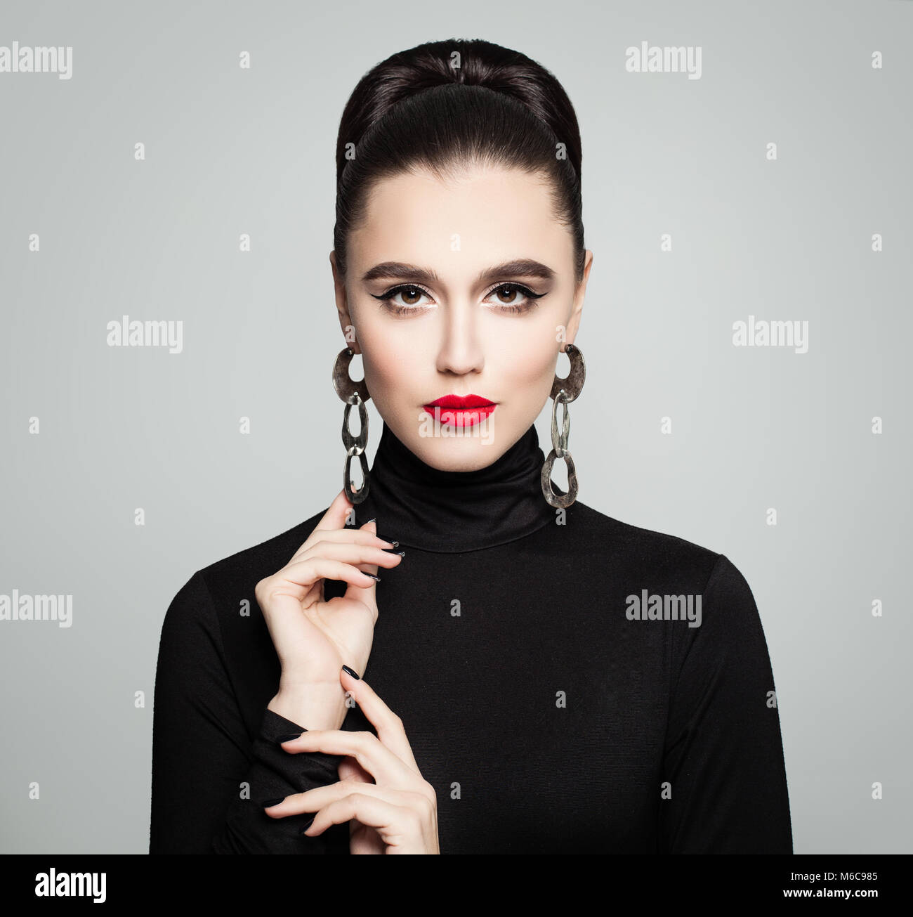 Fashion model female vintage hi-res stock photography and images - Alamy