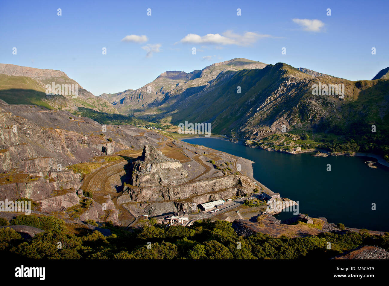 Disused slate quarry at Dinorwig, Snowdonia, Wales in summer sunshine ...