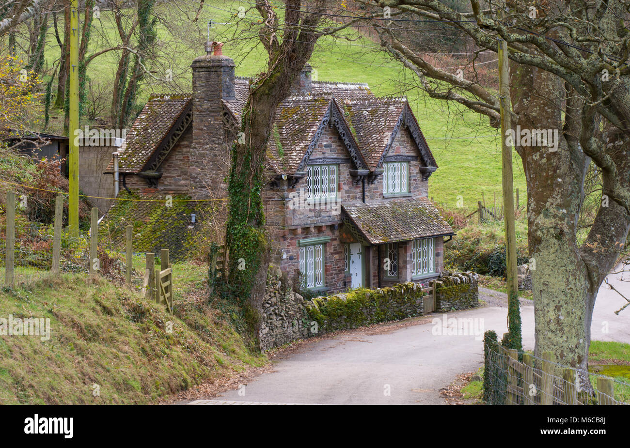 Devon stone buildings hi-res stock photography and images - Alamy