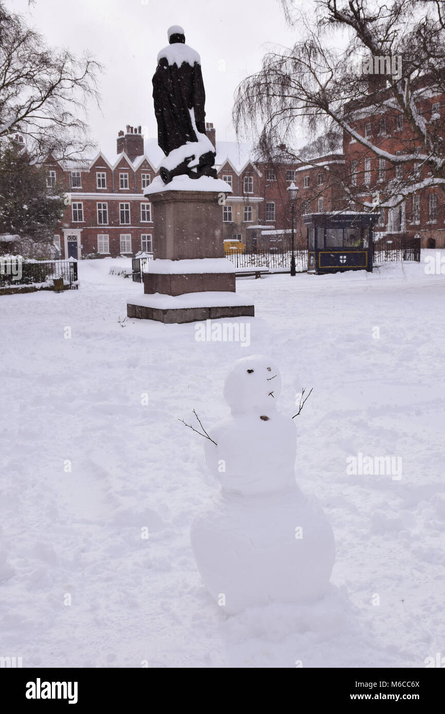Winter norwich cathedral snow hi-res stock photography and images - Alamy
