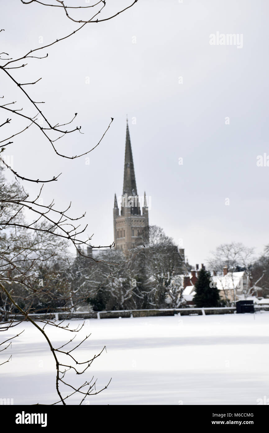 Norwich snow hi-res stock photography and images - Alamy